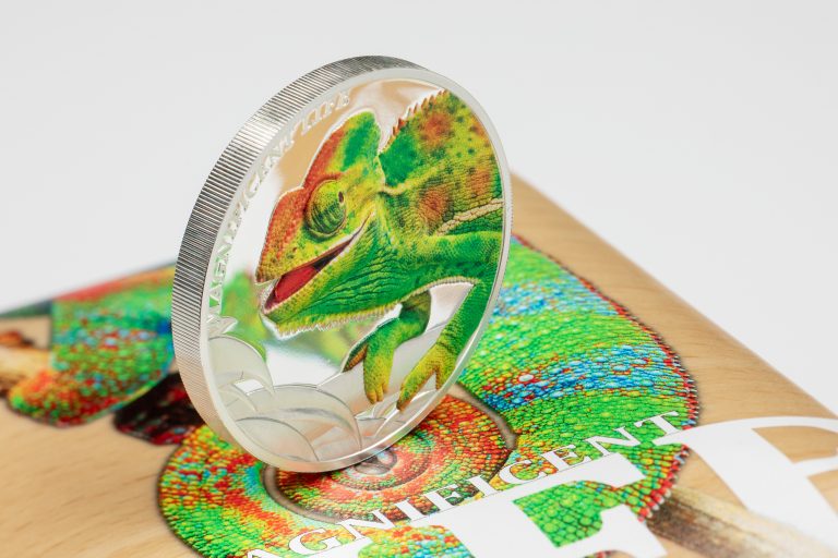 Cook Islands - 2020 - 5 Dollars - Magnificent Life CHAMELEON - NumisCollect